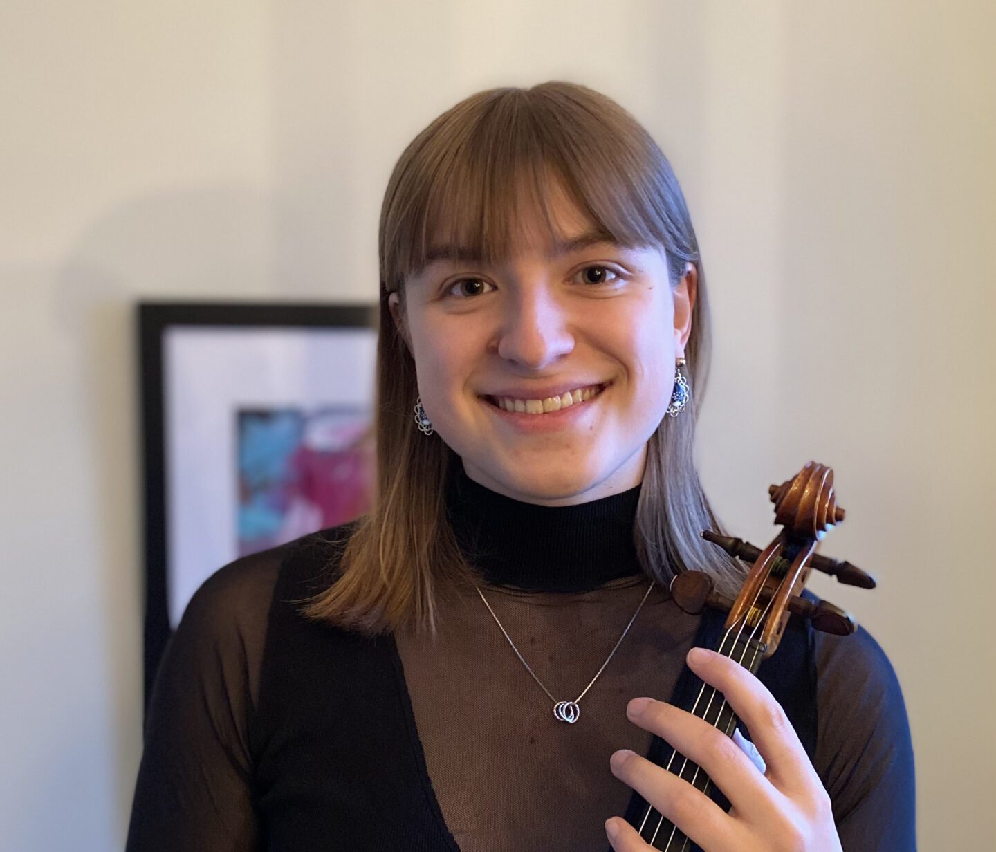 Emma Poulin, gagnante de la finale locale de Cégeps en concert à ...